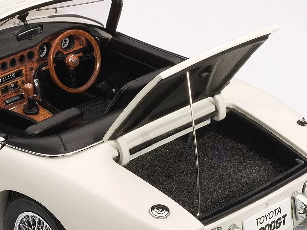 1:18 Toyota 2000GT Cabrio - James Bond Version - White – Echuca Scale Model Cars