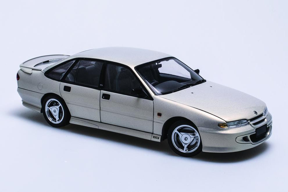 1:18 Holden VS Commodore HSV Clubsport - Silver Mink – Echuca Scale ...